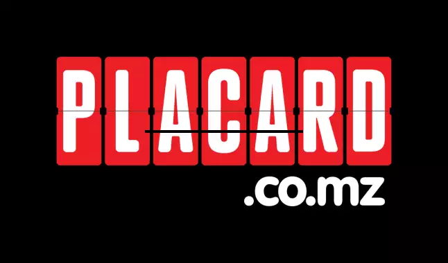 Placard MZ Review - A casa Portuguesa agora está no País!